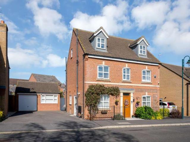4 Bedroom Property