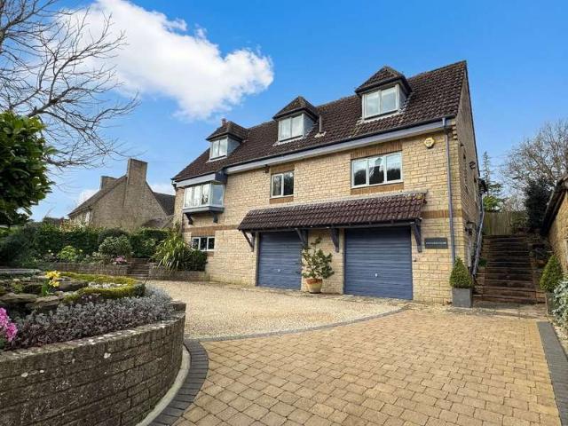 4 Bedroom Property