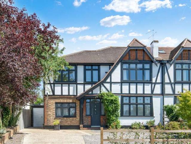 4 Bedroom Property