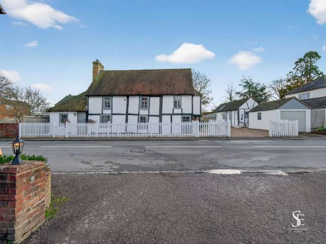 4 Bedroom Property