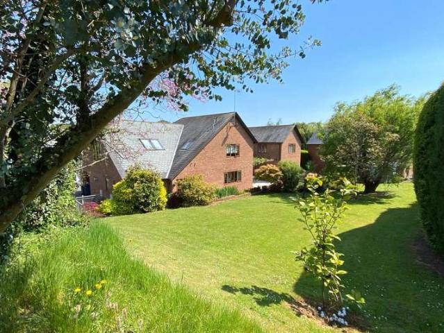 4 Bedroom Property