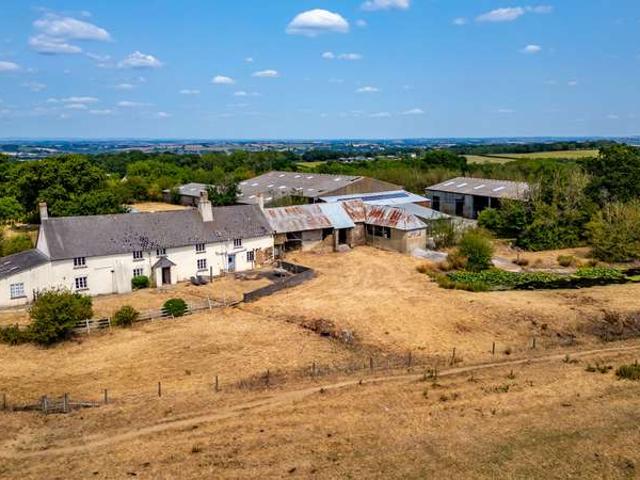 4 Bedroom Property