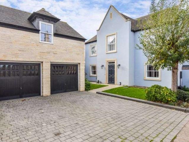 4 Bedroom Property