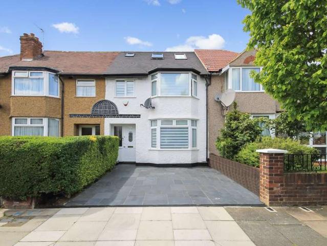 4 Bedroom Property