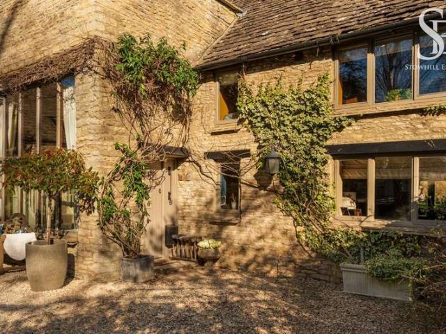 4 Bedroom Property