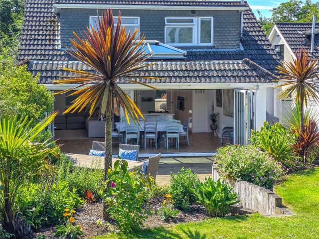 4 Bedroom Property