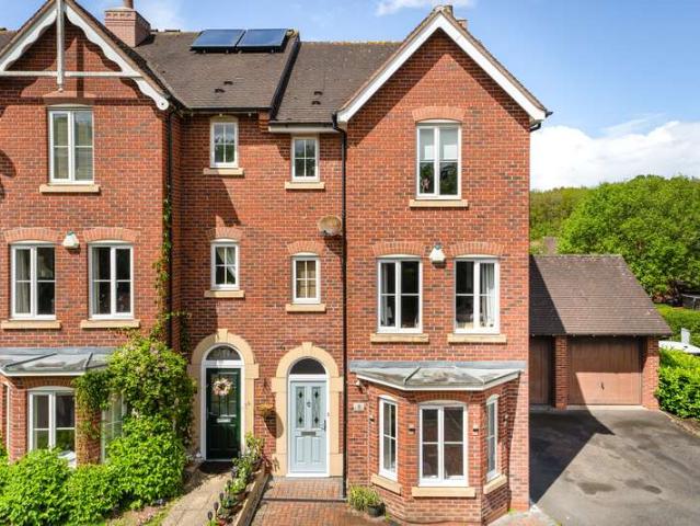 4 Bedroom Property