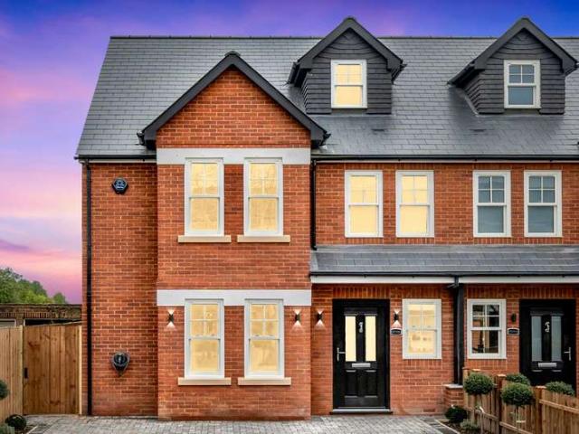 4 Bedroom Property