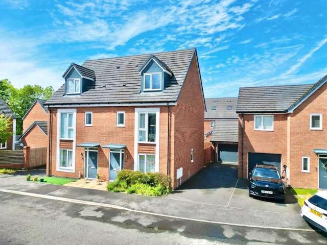 4 Bedroom Property