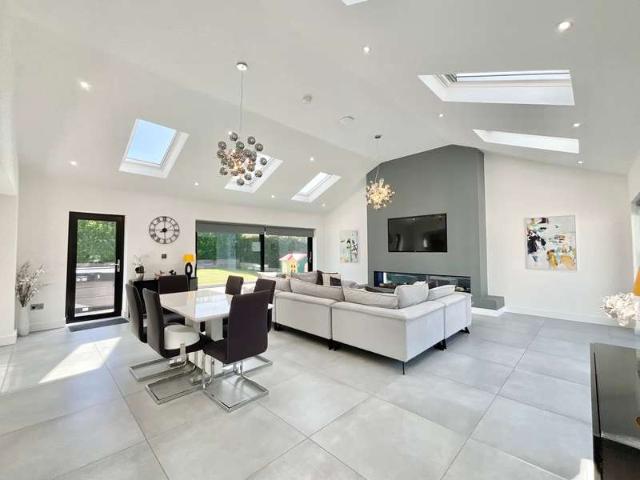 4 Bedroom Property