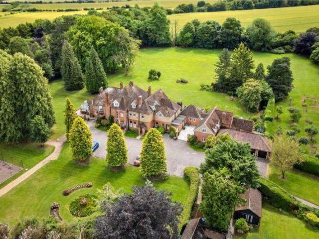 4 Bedroom Property