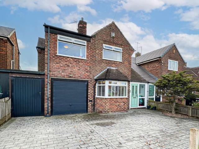 4 Bedroom Property