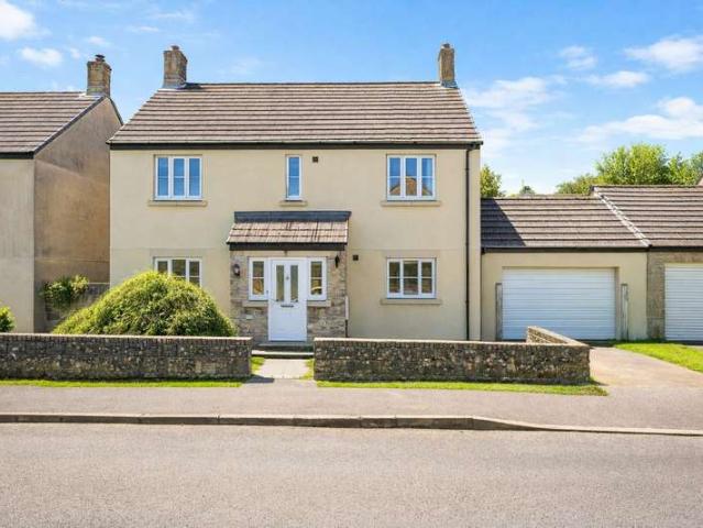 4 Bedroom Property
