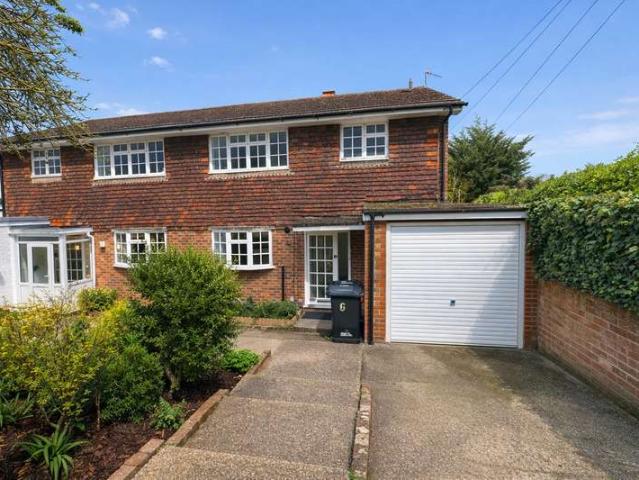 4 Bedroom Property