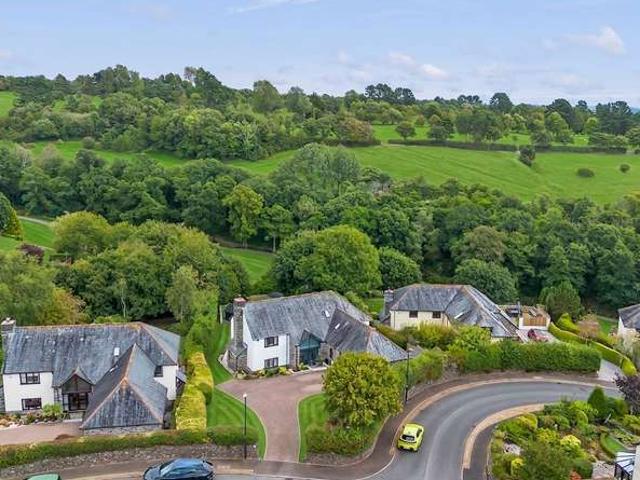 4 Bedroom Property