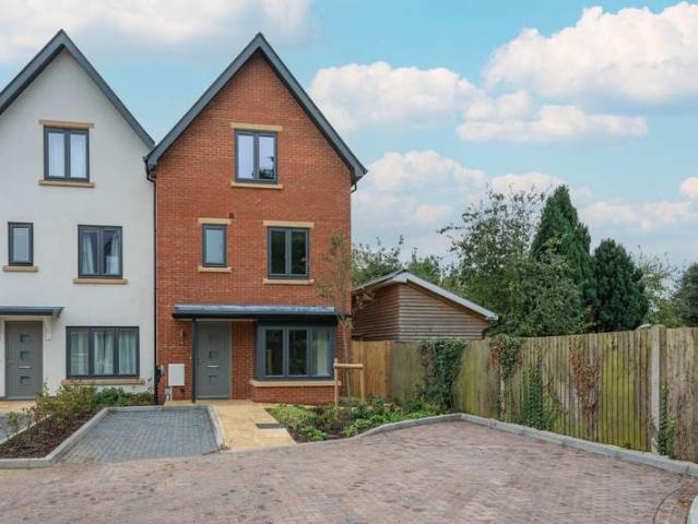 4 Bedroom Property