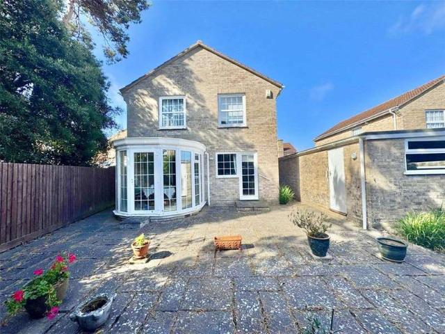 4 Bedroom Property