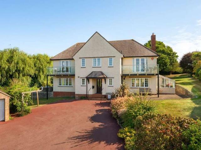 4 Bedroom Property