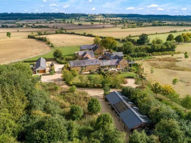 4 Bedroom Property