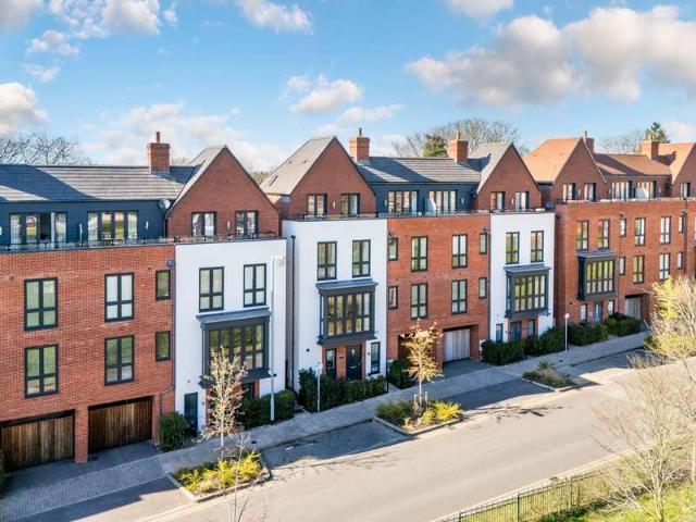 4 Bedroom Property