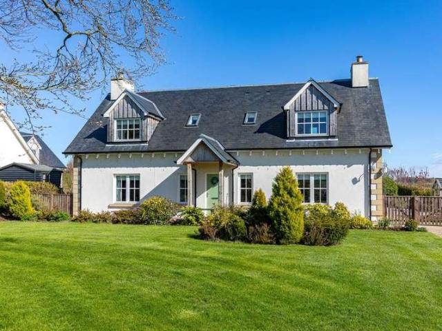 4 Bedroom Property