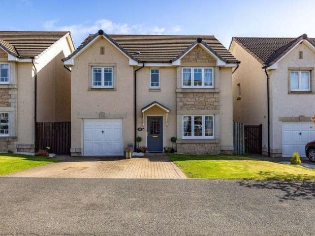 4 Bedroom Property