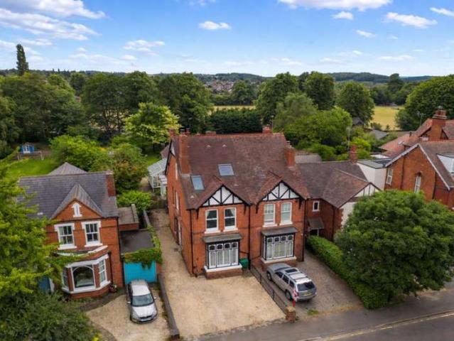 4 Bedroom Property