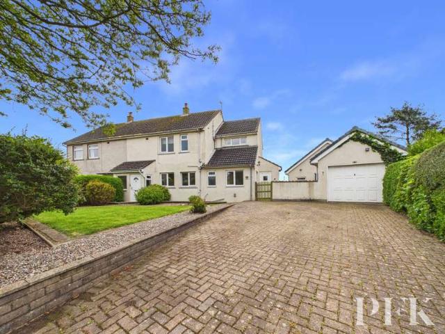 4 Bedroom Property
