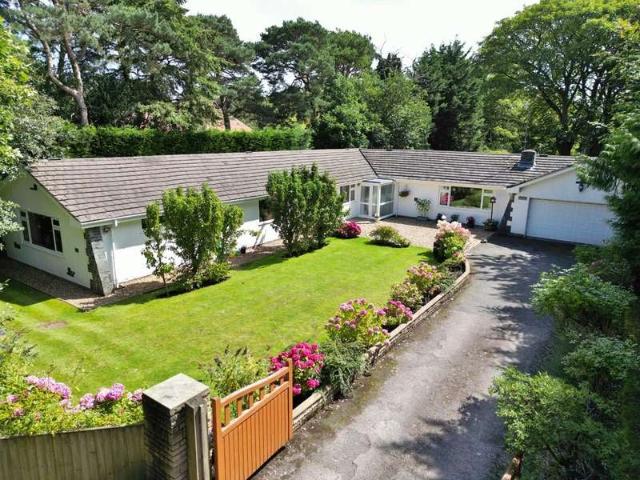 4 Bedroom Property