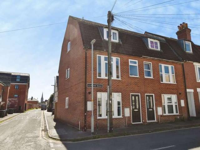 4 Bedroom Property