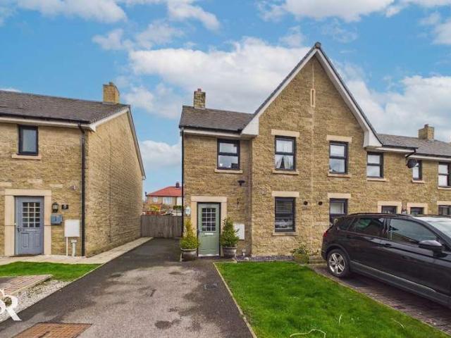 4 Bedroom Property