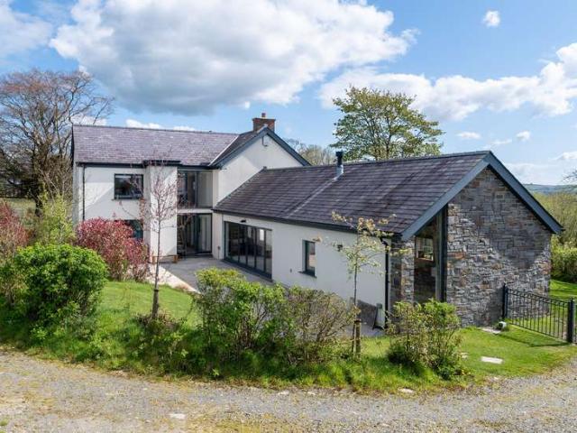 4 Bedroom Property