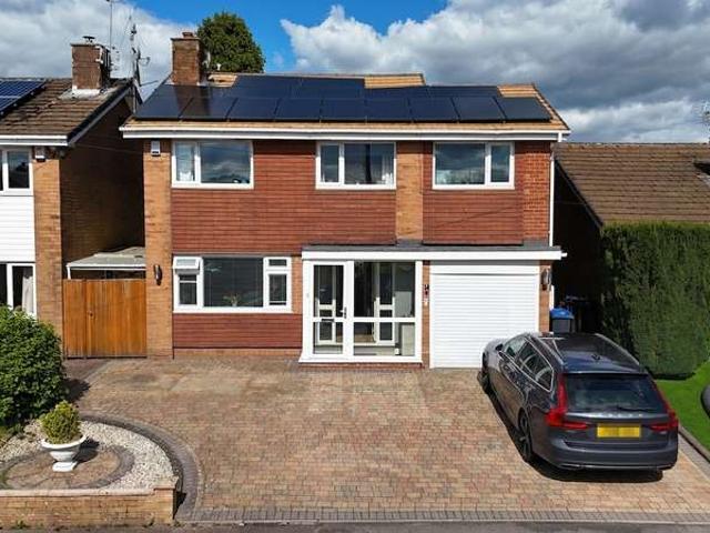 4 Bedroom Property