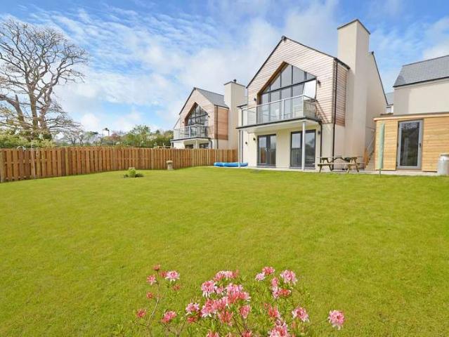 4 Bedroom Property