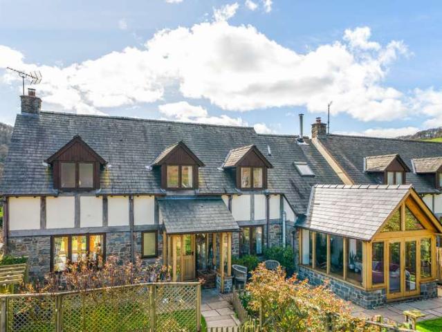 4 Bedroom Property