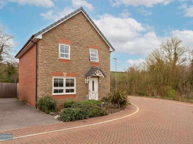 4 Bedroom Property