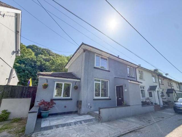 4 Bedroom Property