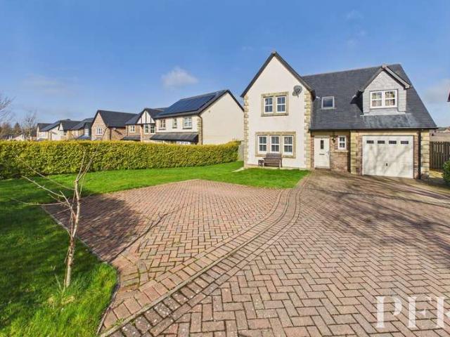 4 Bedroom Property