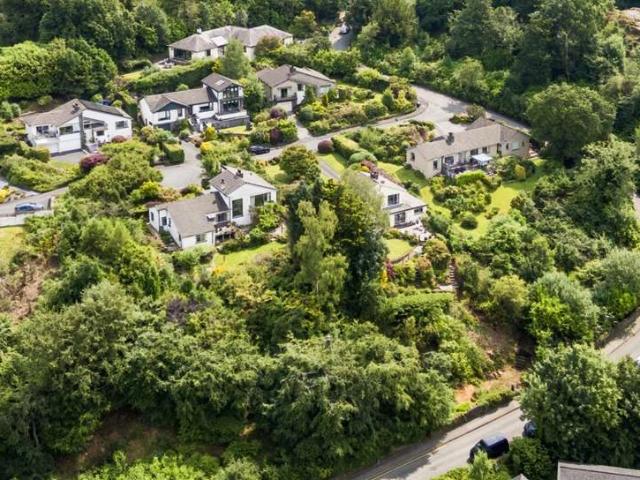 4 Bedroom Property