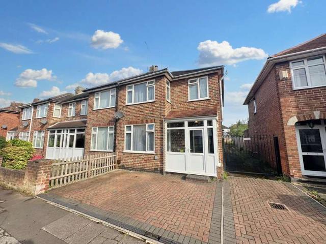 4 Bedroom Property