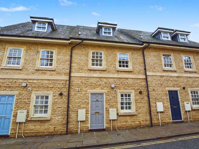 4 Bedroom Property