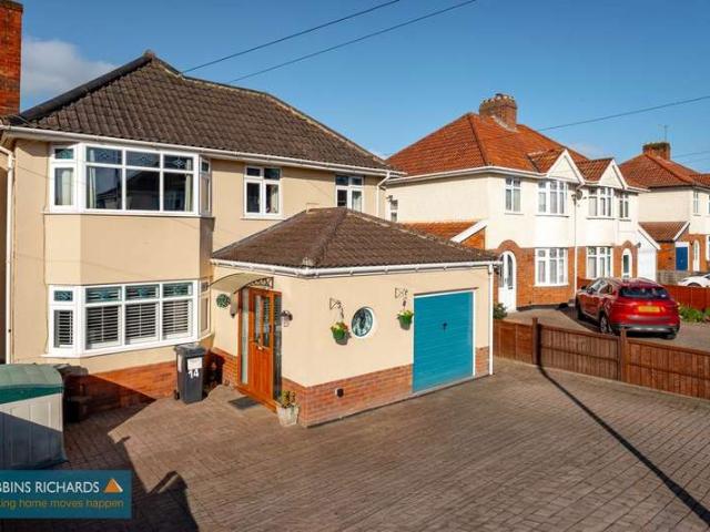 4 Bedroom Property