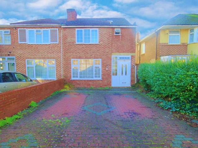 4 Bedroom Property
