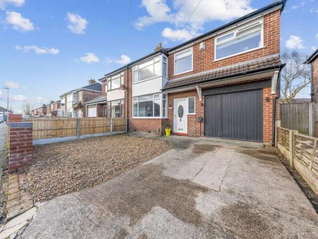 4 Bedroom Property