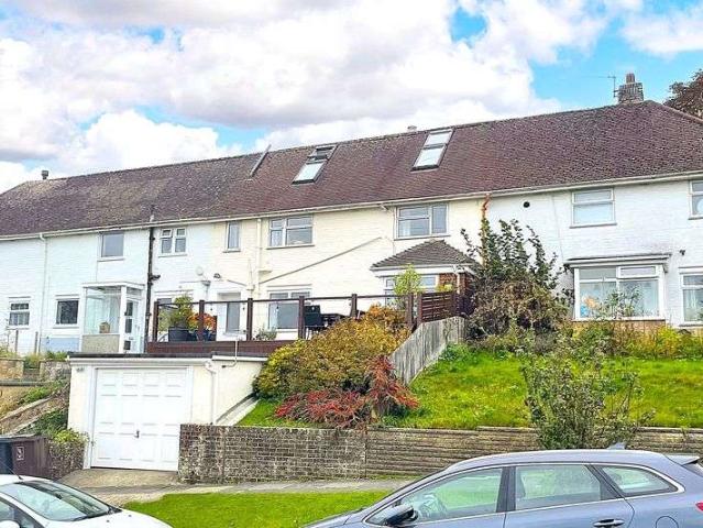 4 Bedroom Property