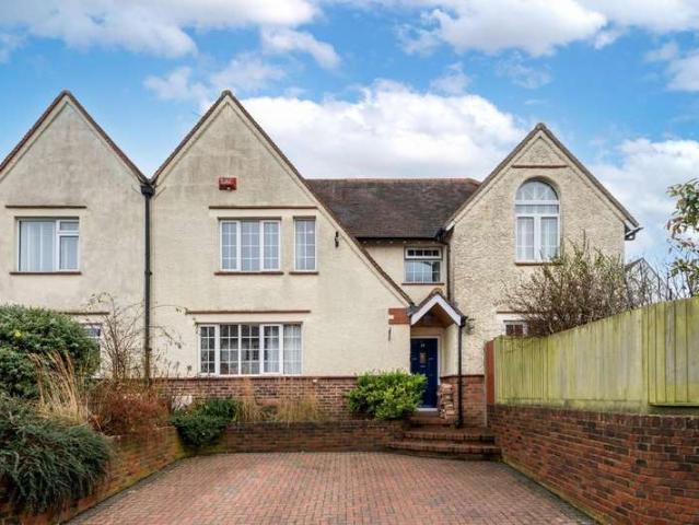 4 Bedroom Property