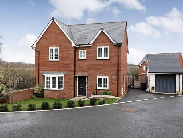 4 Bedroom Property