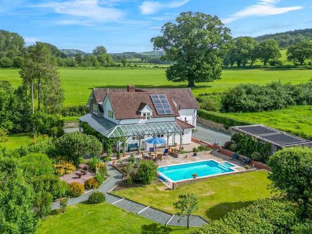 4 Bedroom Property