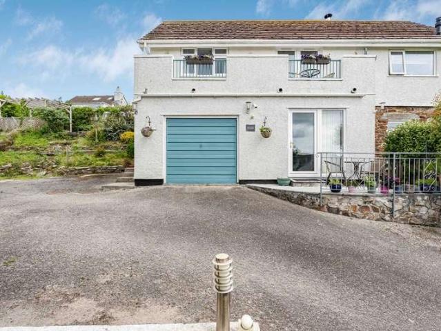 4 Bedroom Property