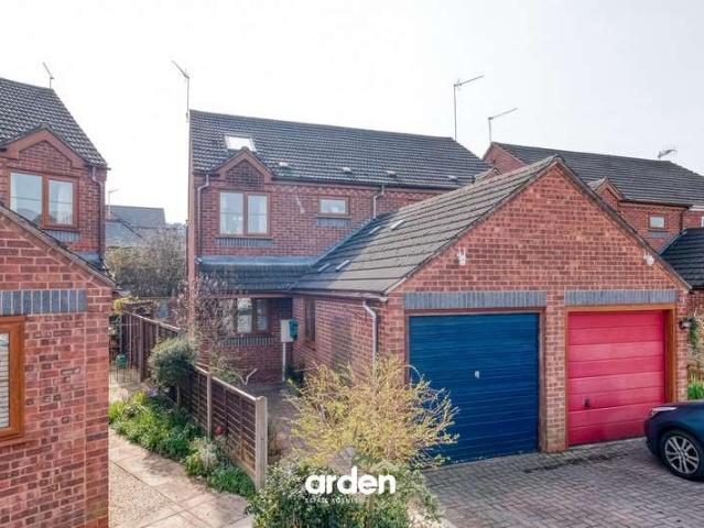 4 Bedroom Property